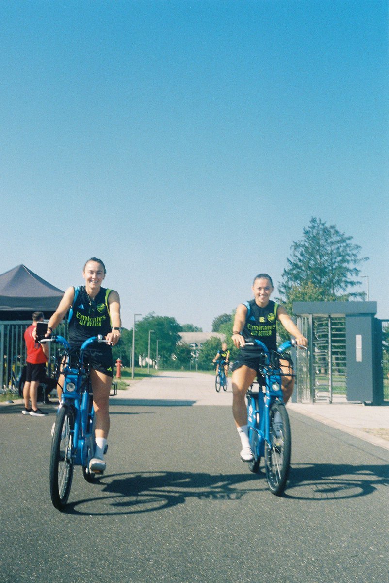 AWFC 🤝 Film photography - المسلسل من Arsenal Women @ArsenalWFC - رتبها