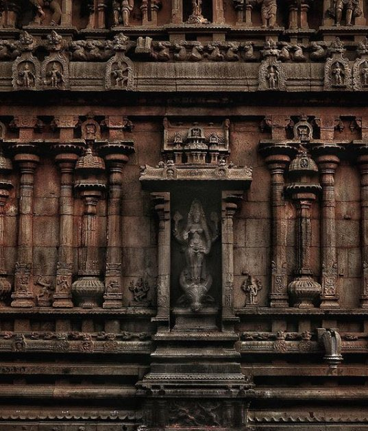 9 reasons why the Brihadeeswara Temple is one of the greatest ...