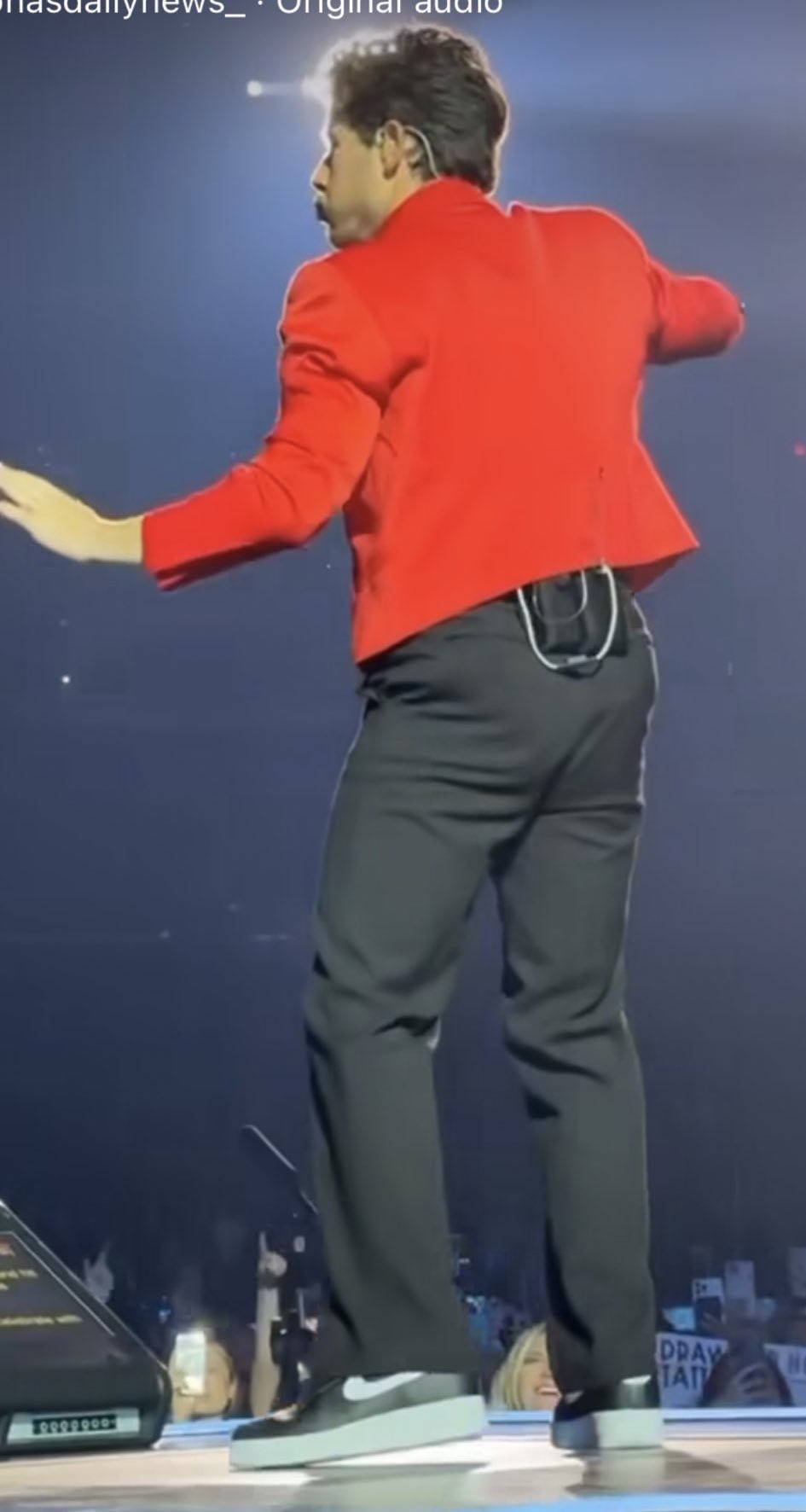 Nick Jonas Brieflines