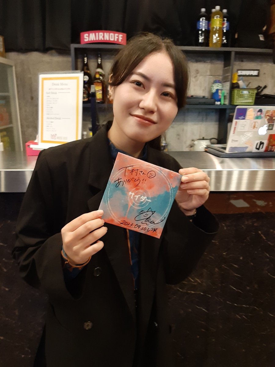 おはようございます 昨日はギター弾き語りのシンガーさんwAtAちやんの初めてのCDリリースイベント企画ライブでした サイダー とても楽しい ...