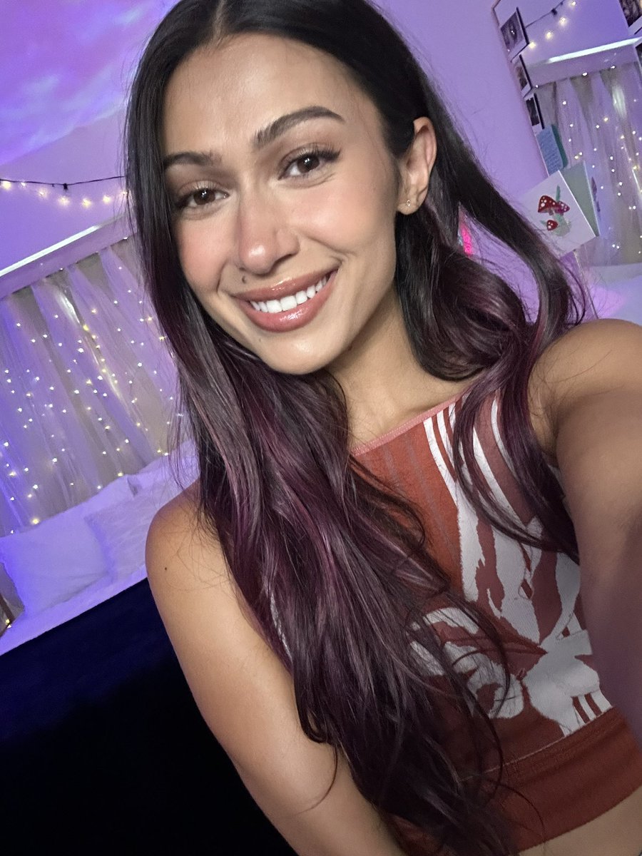 Julie Clark's Instagram, Twitter & Facebook on IDCrawl