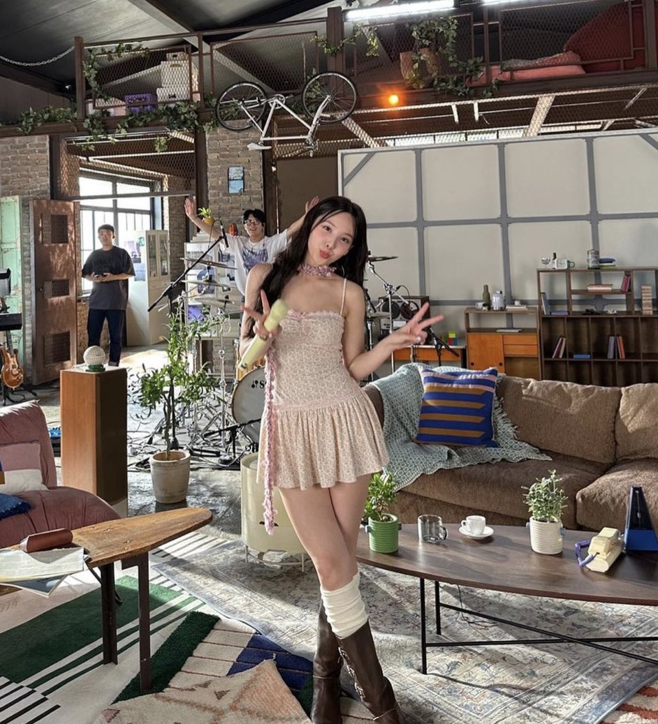 Nayeon and Felix No Problem Behind the Scenes - K-POP - allkpop forums