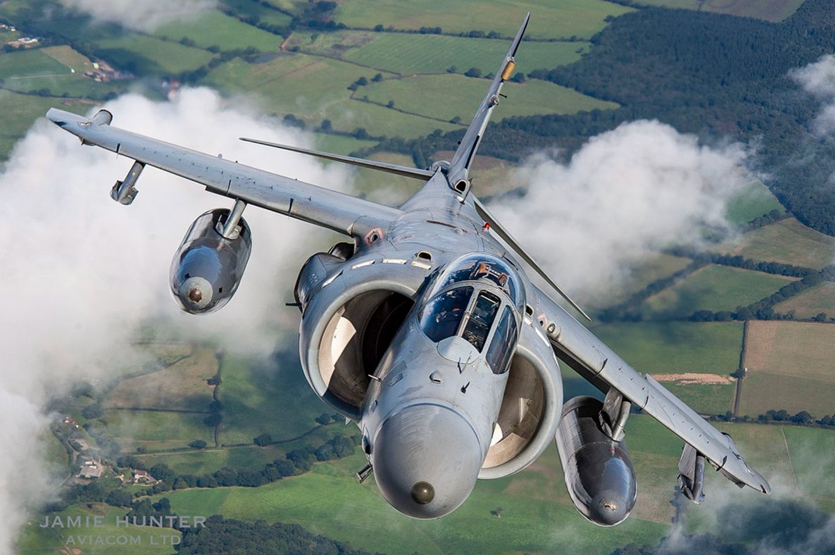 Why are aircraft the shape that they are? Basic aerodynamic stability ...