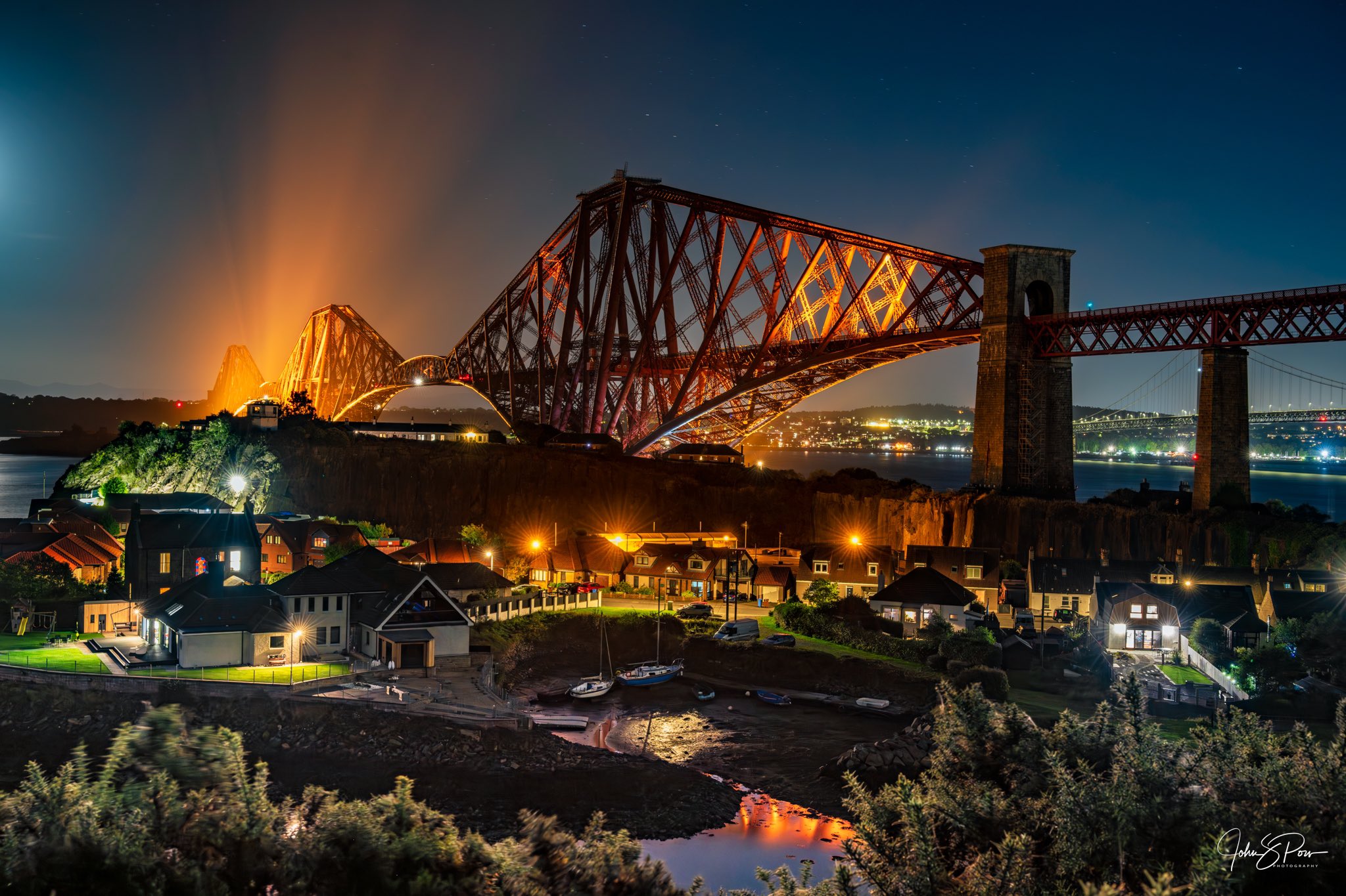 Forth Bridge At Night The Forth Rail Bridge Lit Up At Night. Golden