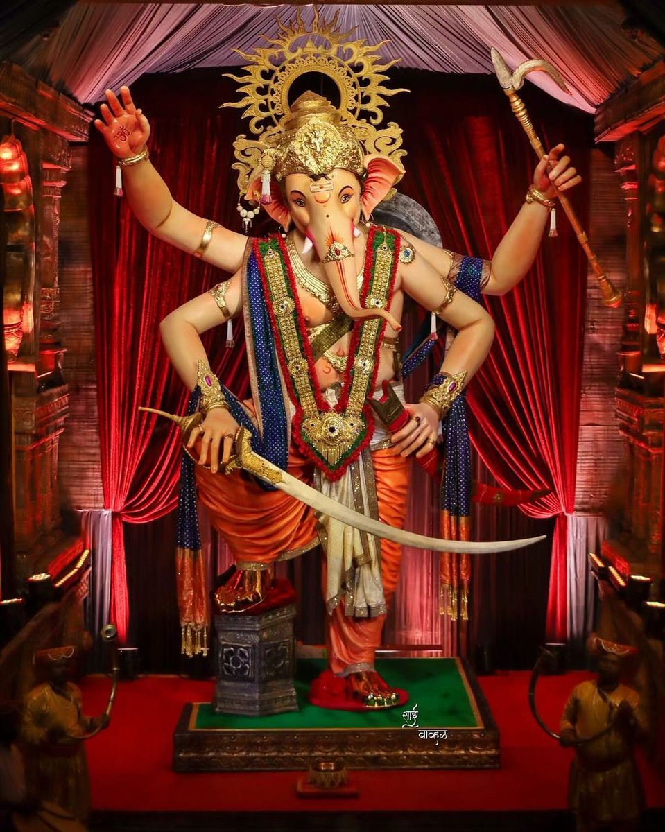 12 Famous Ganesh Pandals in Mumbai 1. Lalbaugcha Raja https://t.co ...