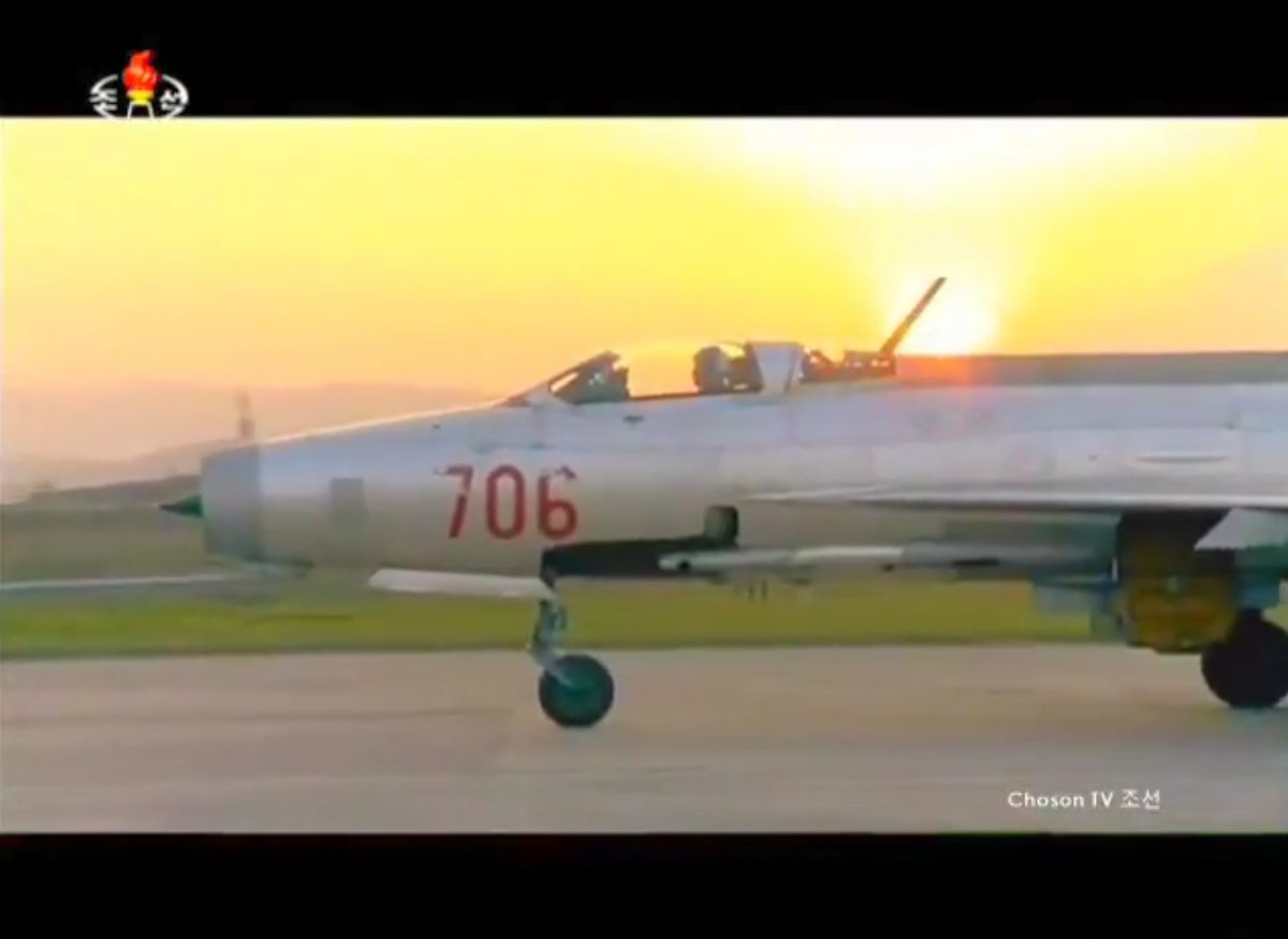 殲撃7型(J-7/F-7)…中国でライセンス生産されたMiG-21。北朝鮮は1982年にJ-7Iを40機導入した。J-7IはJ-7Aとも呼ばれ ...