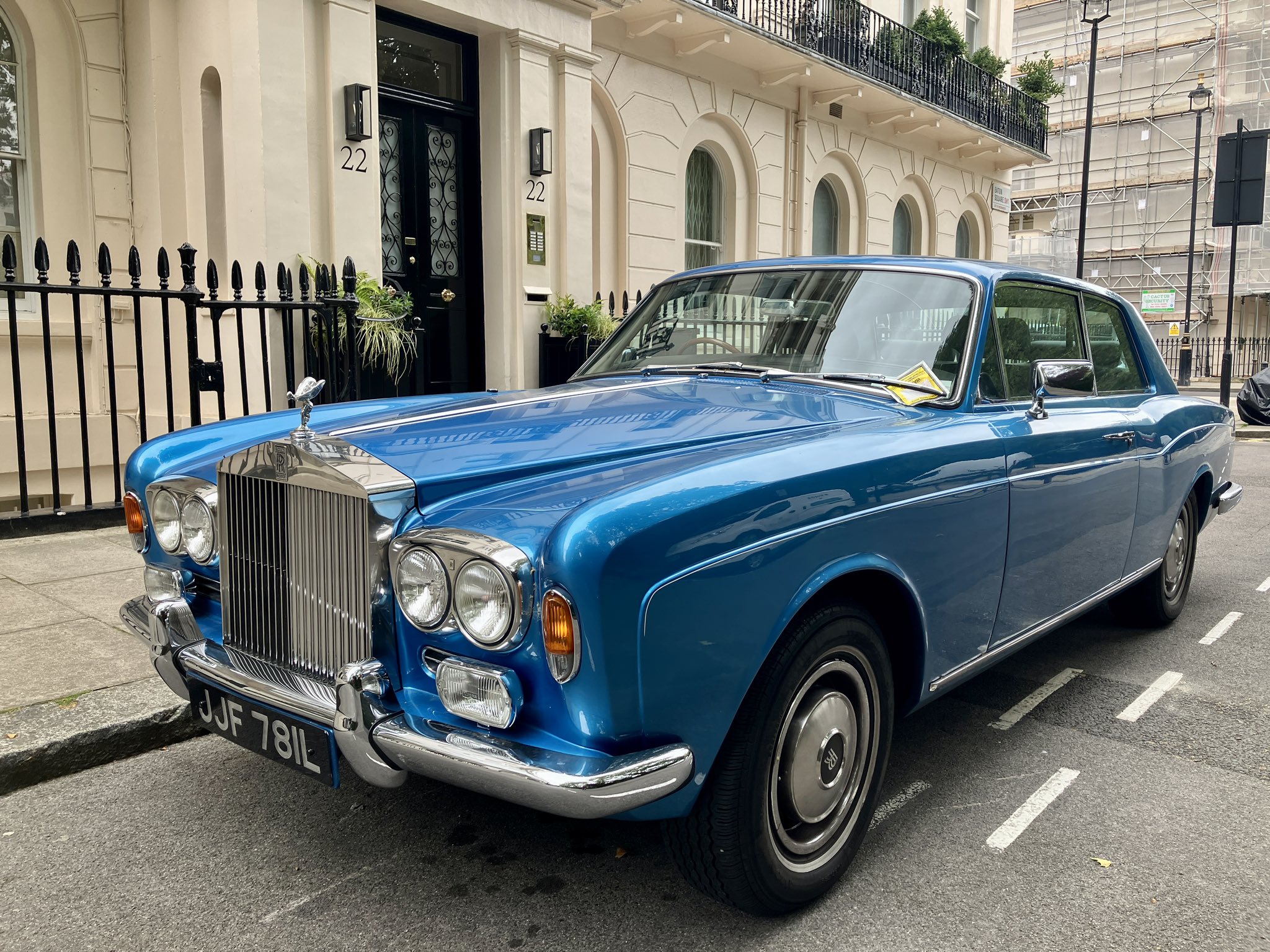 Midnight Blue Rolls Royce Corniche Street Finds – The Rolls Royce