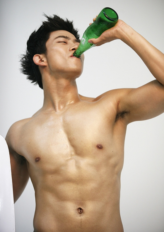 Abdominales Taecyeon 2023