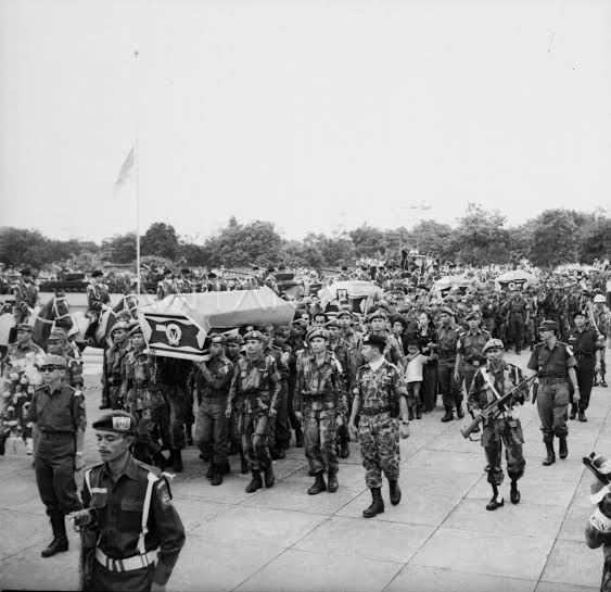 KISAH PILU YAYU RULIAH SUTODIWIRYO USAI G30S/PKI. Duka yg mendalam ...