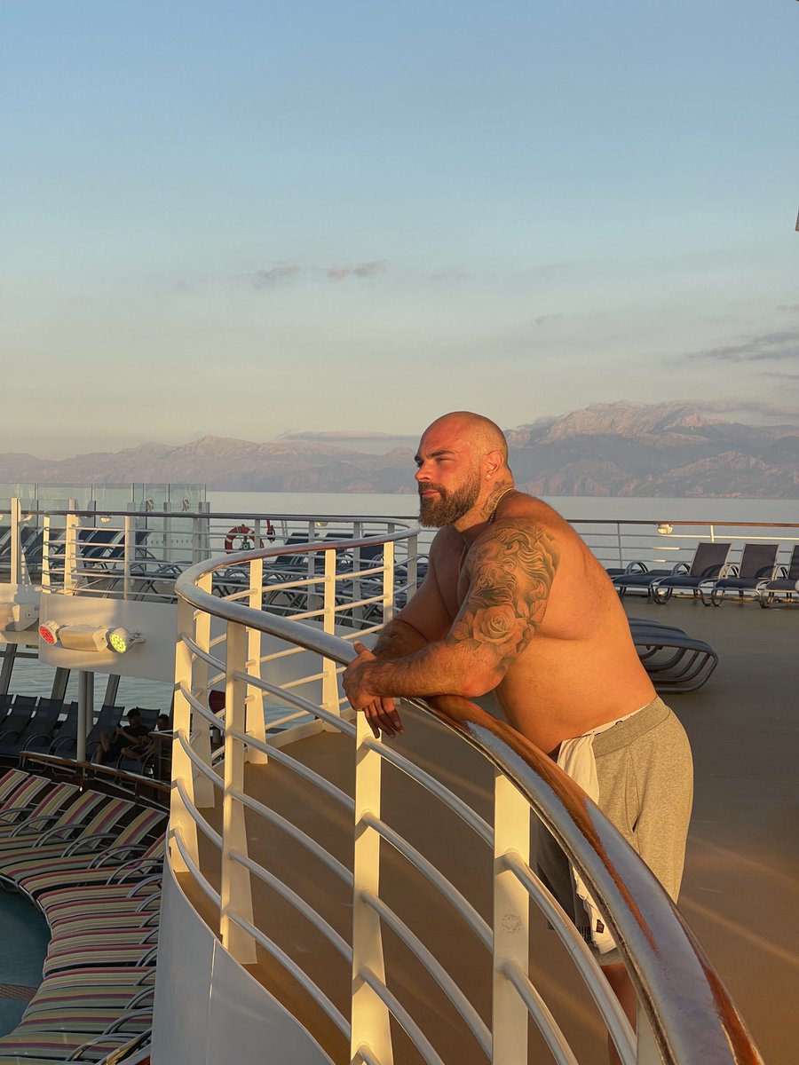 Hey fart fags On a cruise and eating all the fart fuel on the ship. Was ...