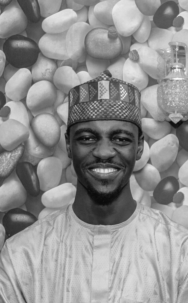 Sadik Tamte Kenan Saurayin Daya Fara Yiwa Budurwa Karyar Yana Da Mota a ...