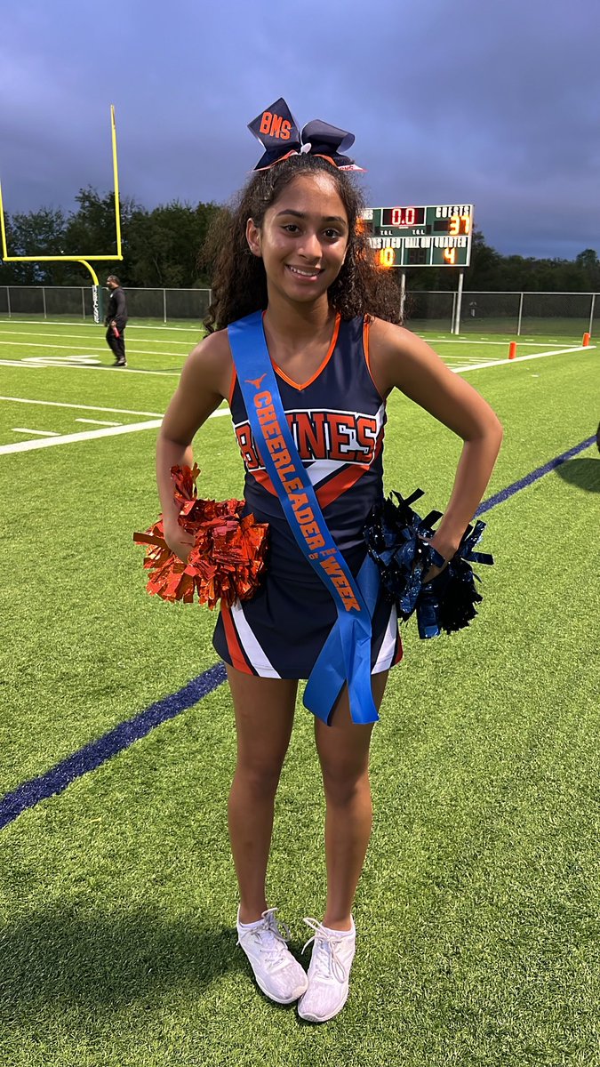 Pretty Middle School Cheerleaders