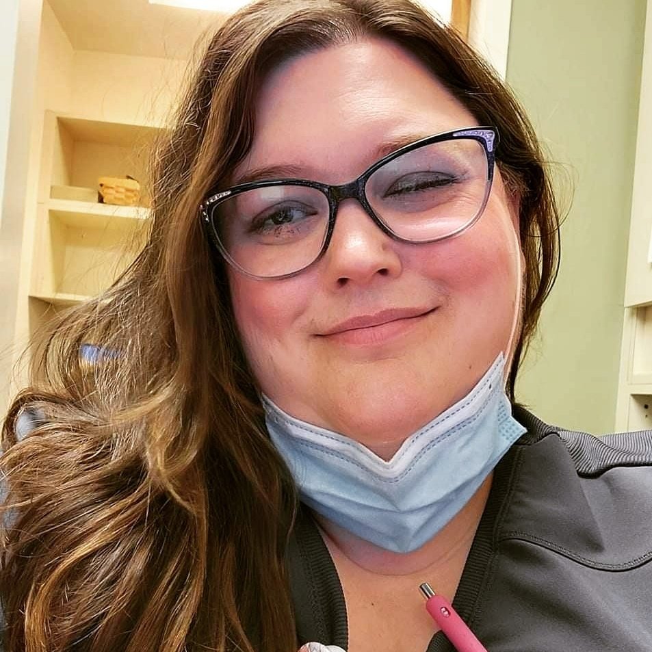 Julia Bates's Instagram, Twitter & Facebook on IDCrawl