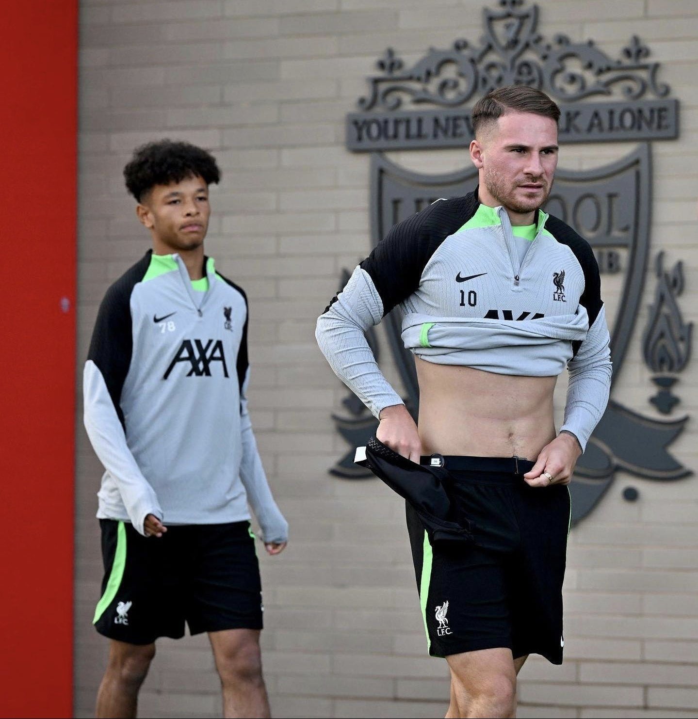 17-year-old Liverpool attacker signs first professional contract with ...