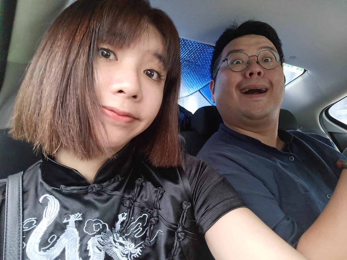 吳夢夢Mona Wu 🇹🇼(@Monmon_tw ):和權出差結束 回家了 明後天就又是拍思春社的時間 一個禮拜有6天在拍思春社🫠 因為8、9 ...