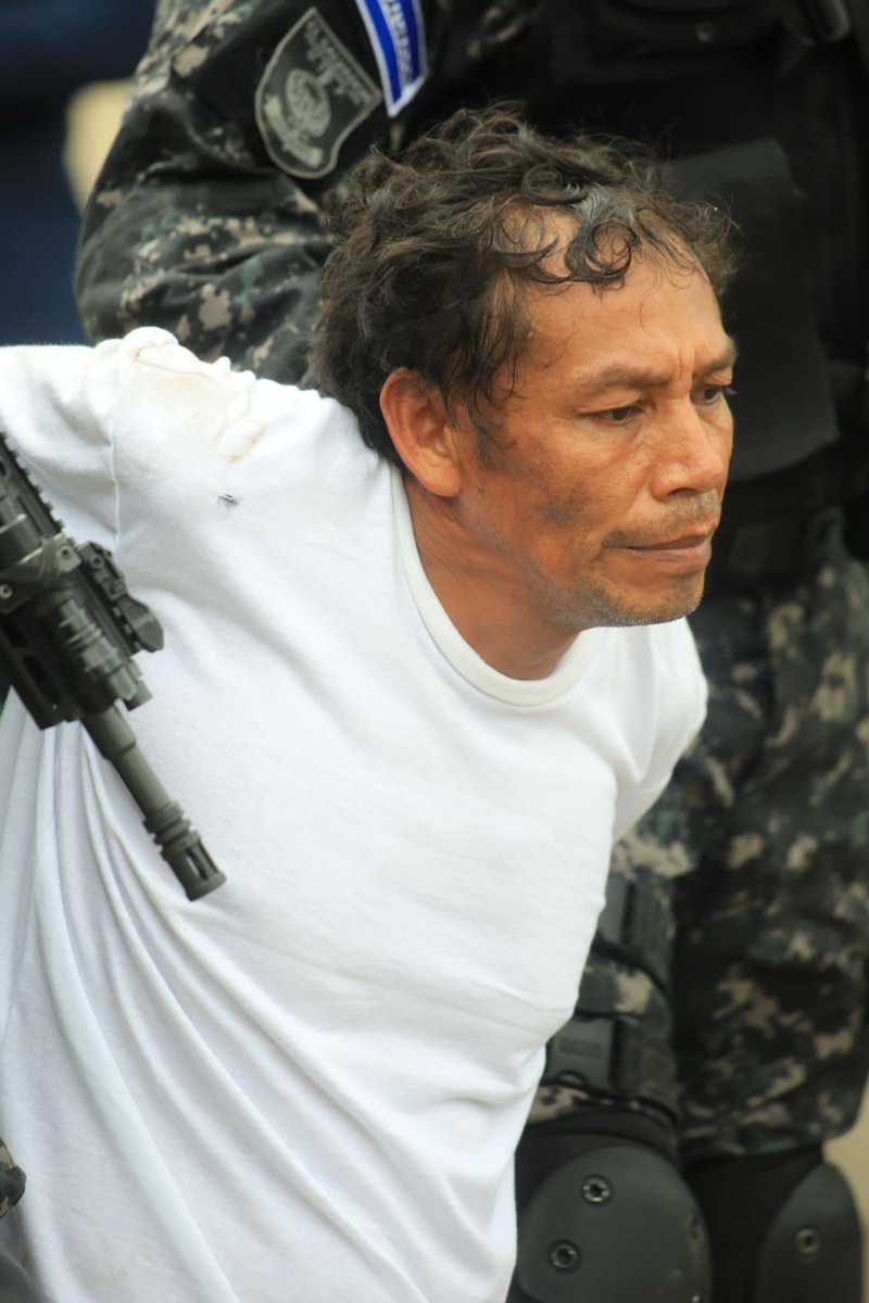 Presentamos a Edwin Mauricio Alvarado Lazo de 50 años, quién asesinó a ...