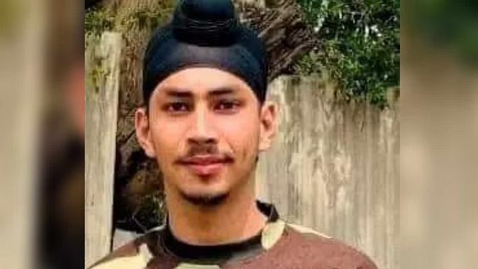 𝘼𝙢𝙞𝙩's Threads – Thread Reader App