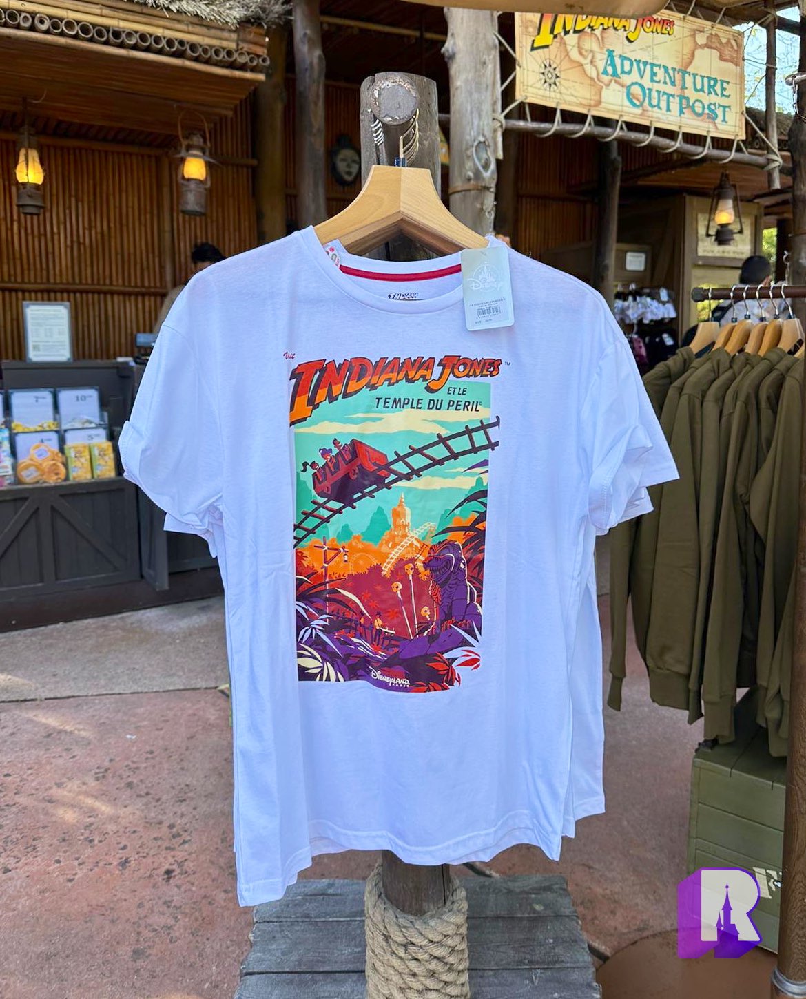 Indiana Jones Tee Shirts Indiana Jones Classic Pose Men's T Shirt