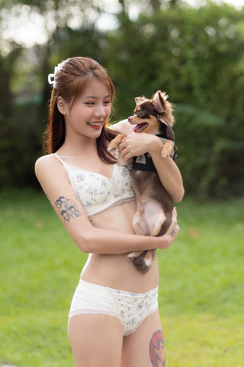 Hello puppy!..😍 ️ ️ ️ I am Leah 💞 @sweetleah_003