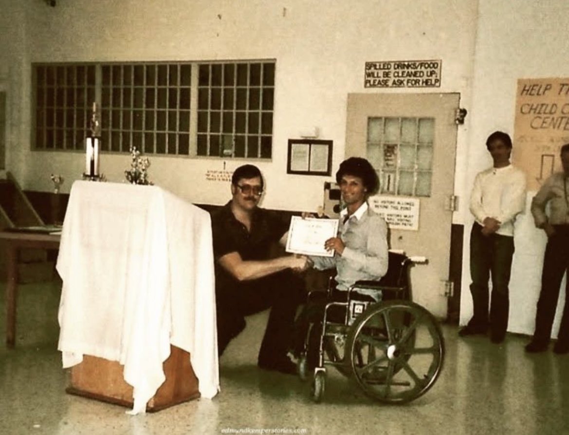 Photograph of serial killer Edmund Kemper being presented with an award ...