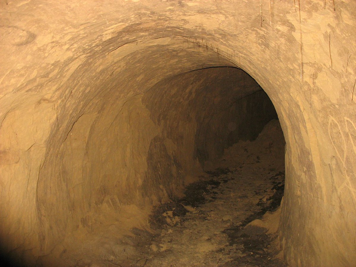 Underground Dirt Tunnel