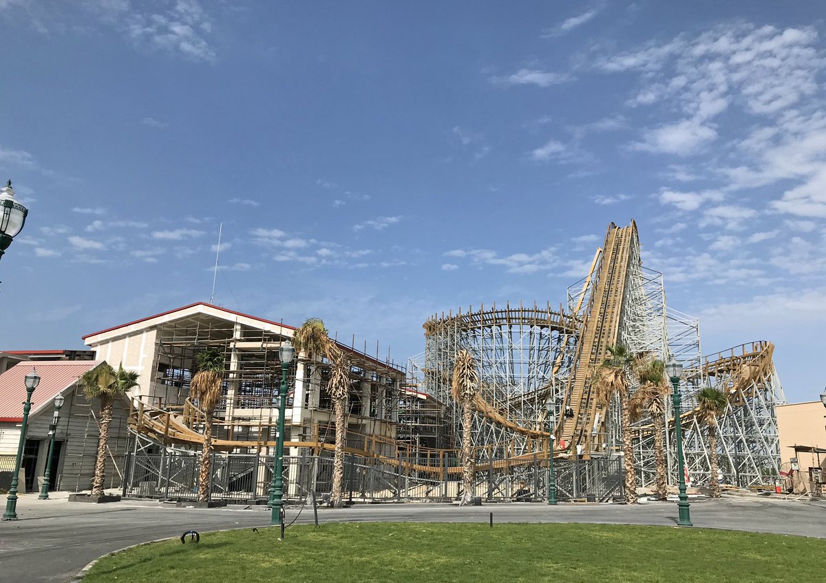 Bollywood Parks Dubai constructs “Bombay Express”, a wooden coaster ...
