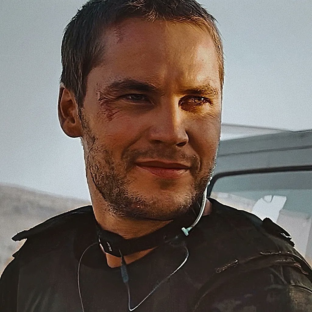 Taylor Kitsch Muskel Taylor Kitsch Was 'It' For This TV Series