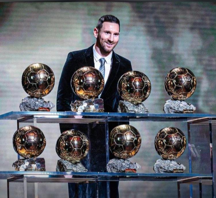 GREATEST - 8 LETTERS INFINITY - 8 LETTERS LIONEL MESSI - 8 BALLON D'ORs ...