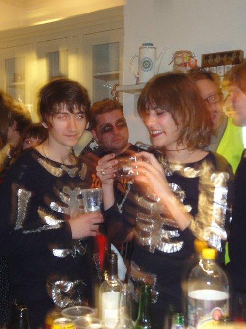Alexa Chung Alex Turner Squelette