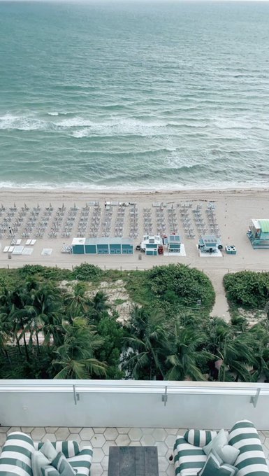 TW Pornstars - Vivienne Cole. Fotos y vídeos de Twitter.