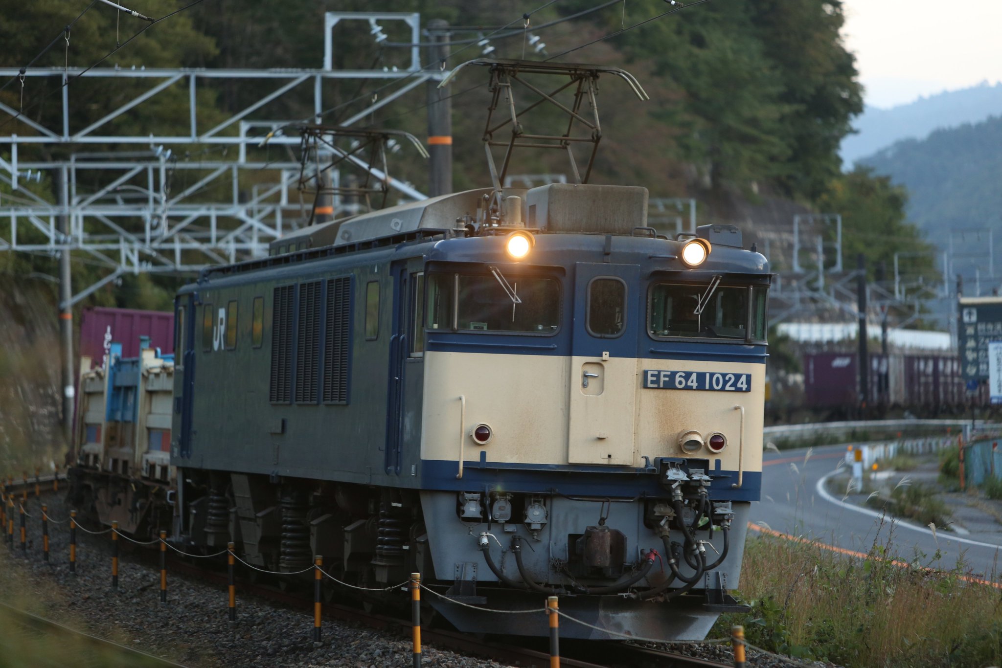 ばぶむし on Twitter: "EF64 1000 81ﾚ 定通です #EF64…