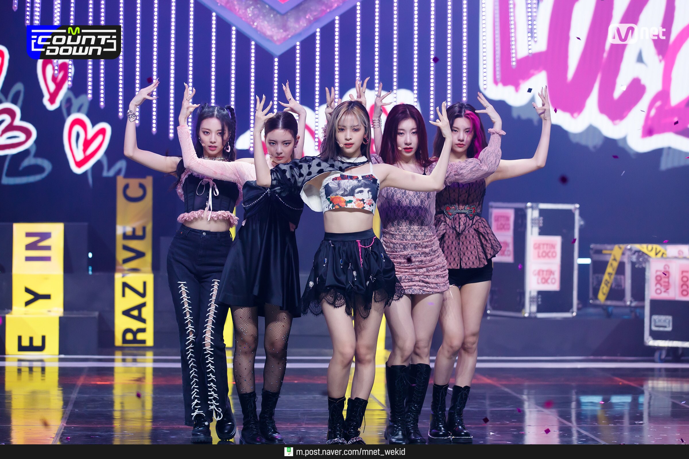 itzy elite 🌹 on Twitter: "210930 mcountdown #LOCO 🖇https://t.co/kiFCxPRqKQ #ITZY @ITZYofficial ...