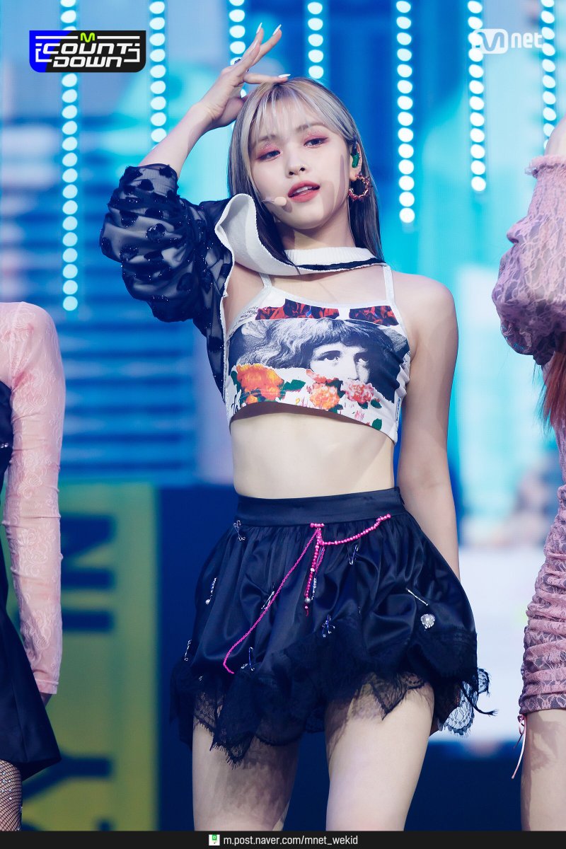 itzy elite🌹 on Twitter: "210930 mcountdown #LOCO 🖇https://t.co/kiFCxPRqKQ #ITZY @ITZYofficial ...