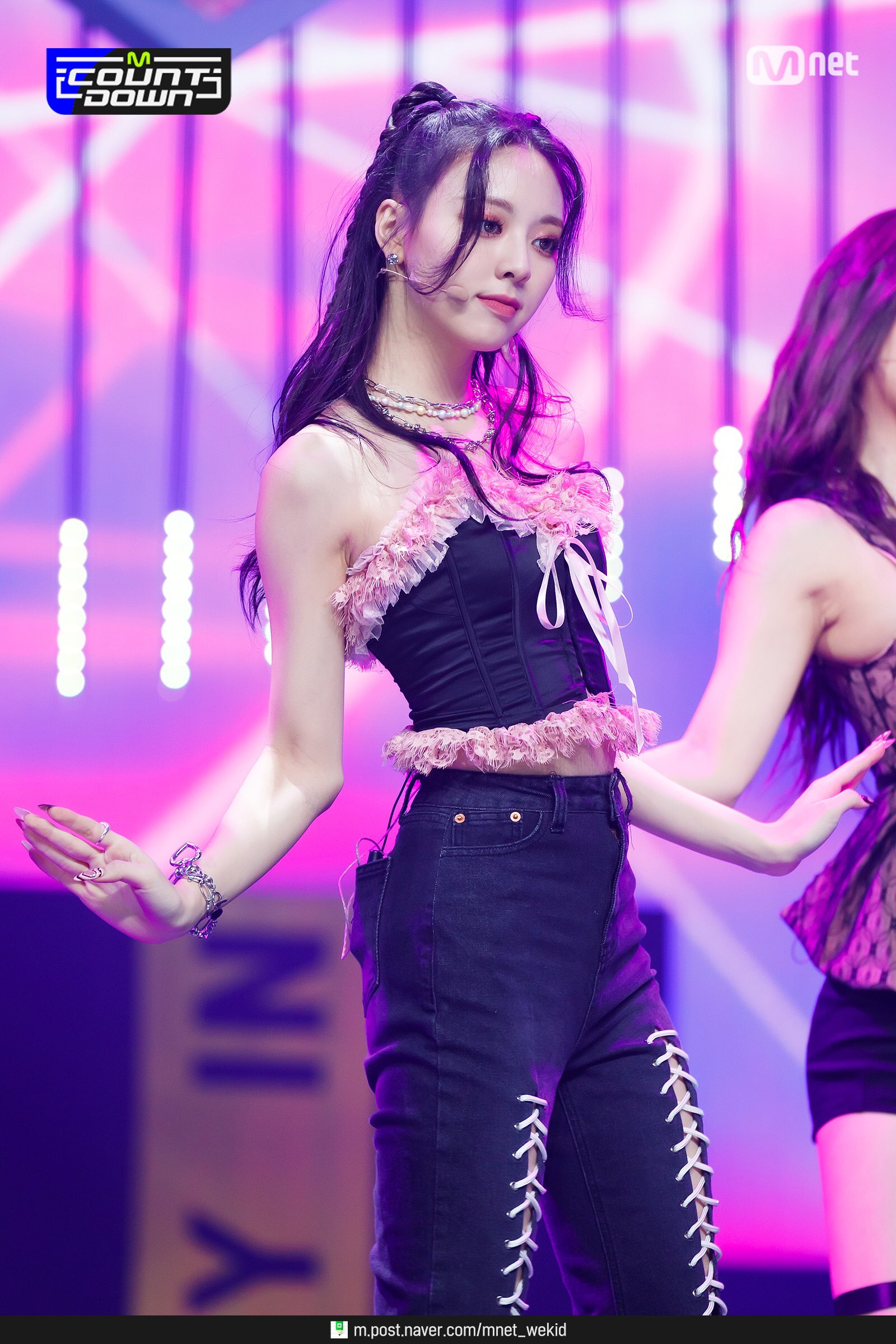 itzy elite 🌹 on Twitter: "210930 mcountdown #LOCO 🖇https://t.co/kiFCxPRqKQ #ITZY @ITZYofficial ...