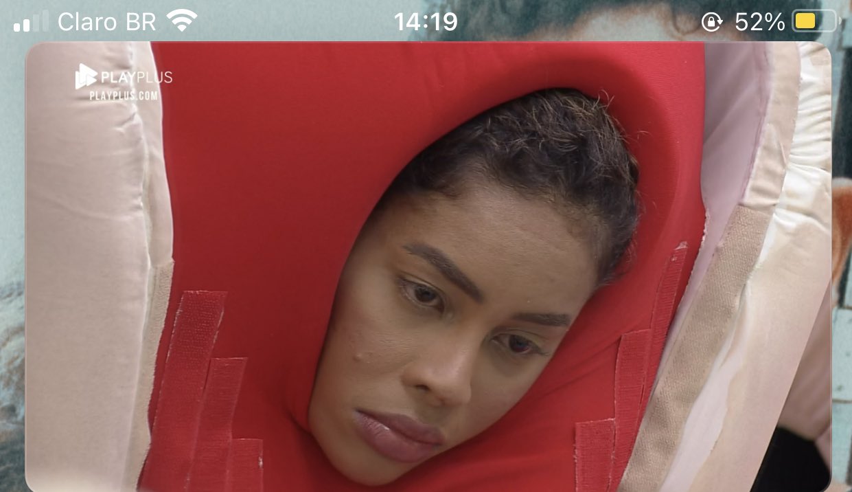 Bianca Hellen ️ on Twitter: "Oh gente kkkkkkkkkkkk,bichinha tá com sono @sthefanematos_ https ...