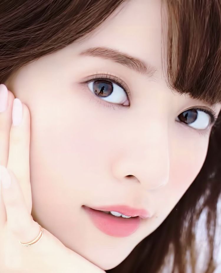 ジライヤ │⁴⁶ 妄ツイ On Twitter 24 奈々未:なによ、私だって胸小さいわよ? でもあんたこれ小さくないでしょ! あんたの手が大きいから錯覚してるんだって! 私は大好きだよ