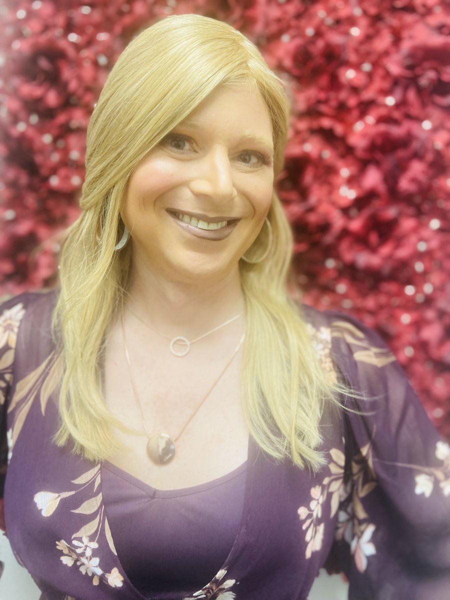 Lily Hanson's Instagram, Twitter & Facebook on IDCrawl