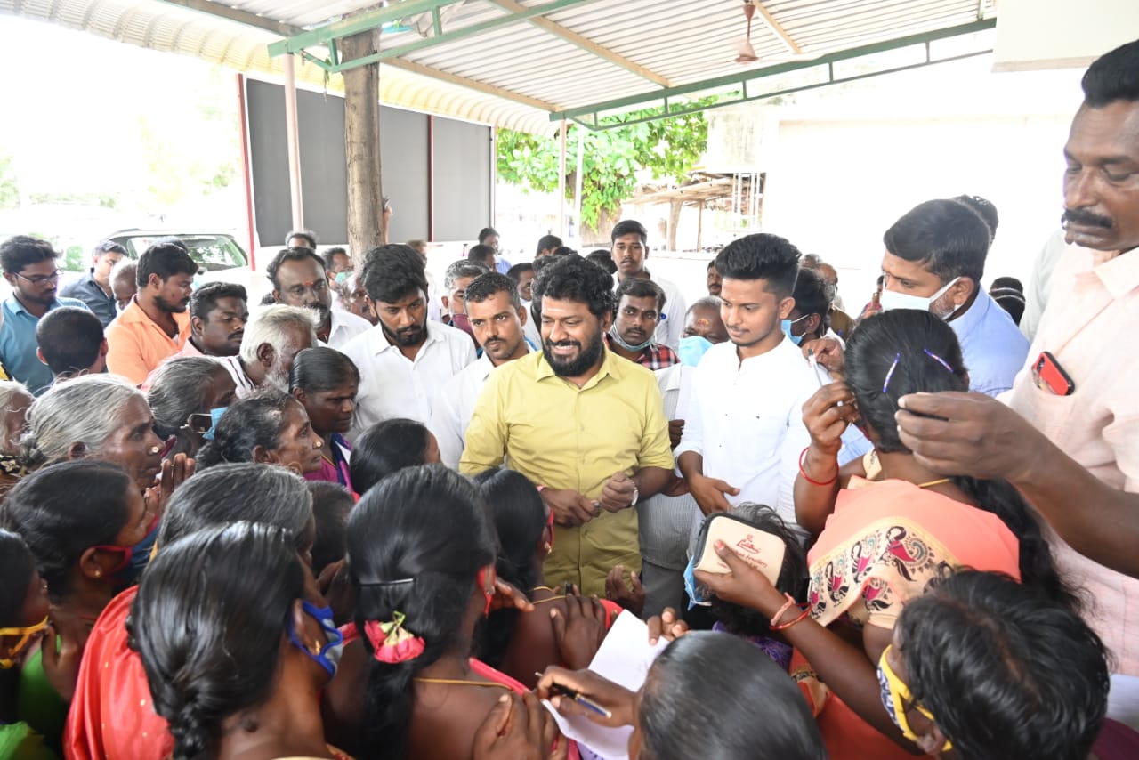 Mannachanallur S.Kathiravan MLA on Twitter: "பொதுமக்கள் மற்றும் கழக நிர்வாகிகளை சந்தித்து ...