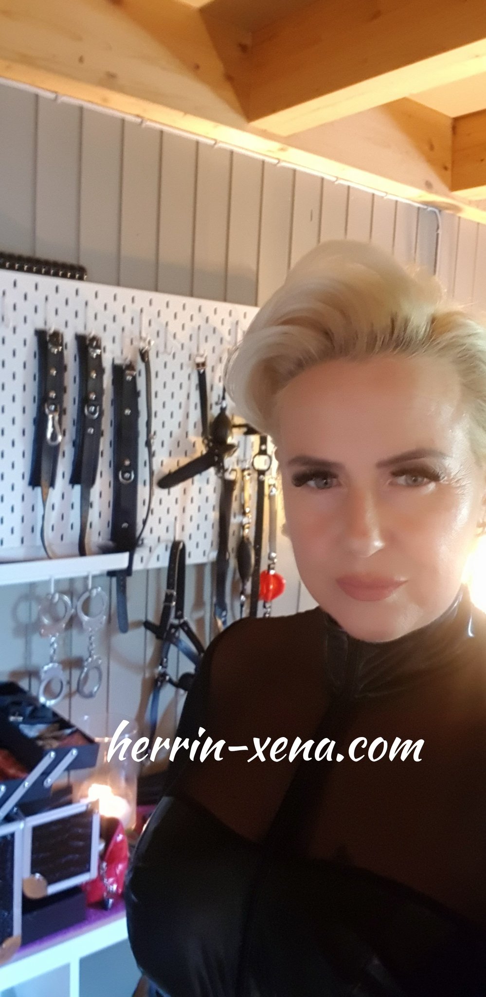 Herrin-Xena on Twitter: "Wie hat ihr die @herrin_xena gerne???? Mit lachen oder Seriös?? Nicht ...