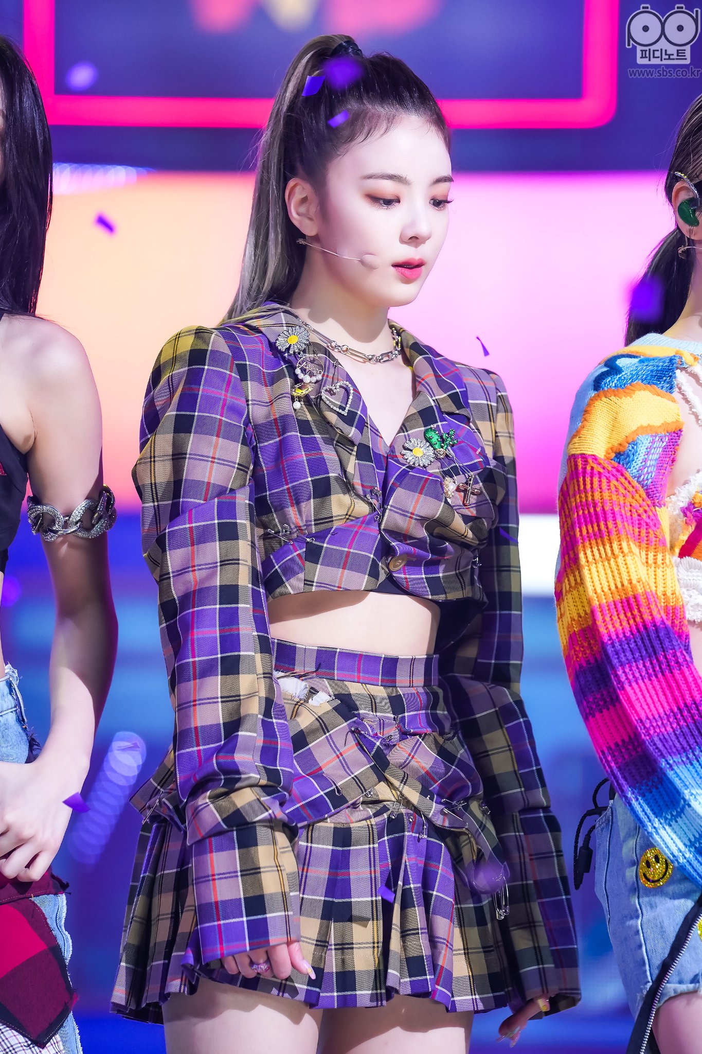 itzy pics on Twitter: "sbs inkigayo pd note lia…
