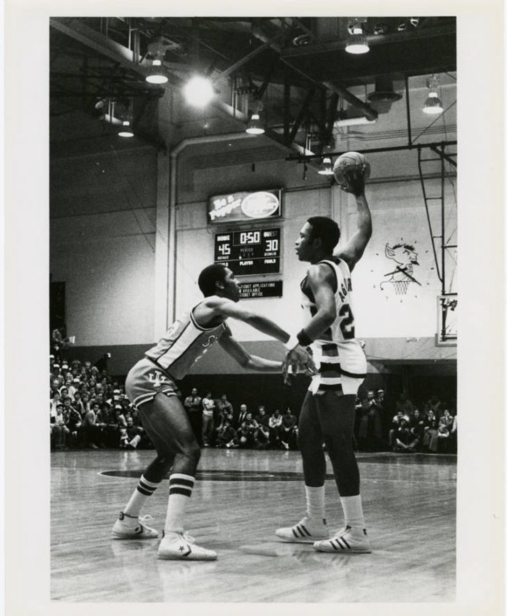 Shot Science Basketball During The 1977 World University Games ...