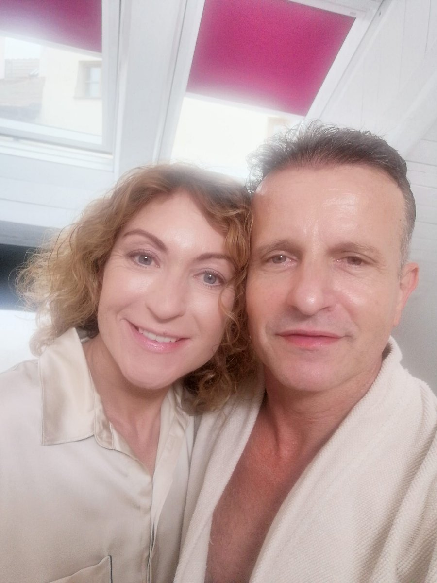 Julia North's Instagram, Twitter & Facebook on IDCrawl