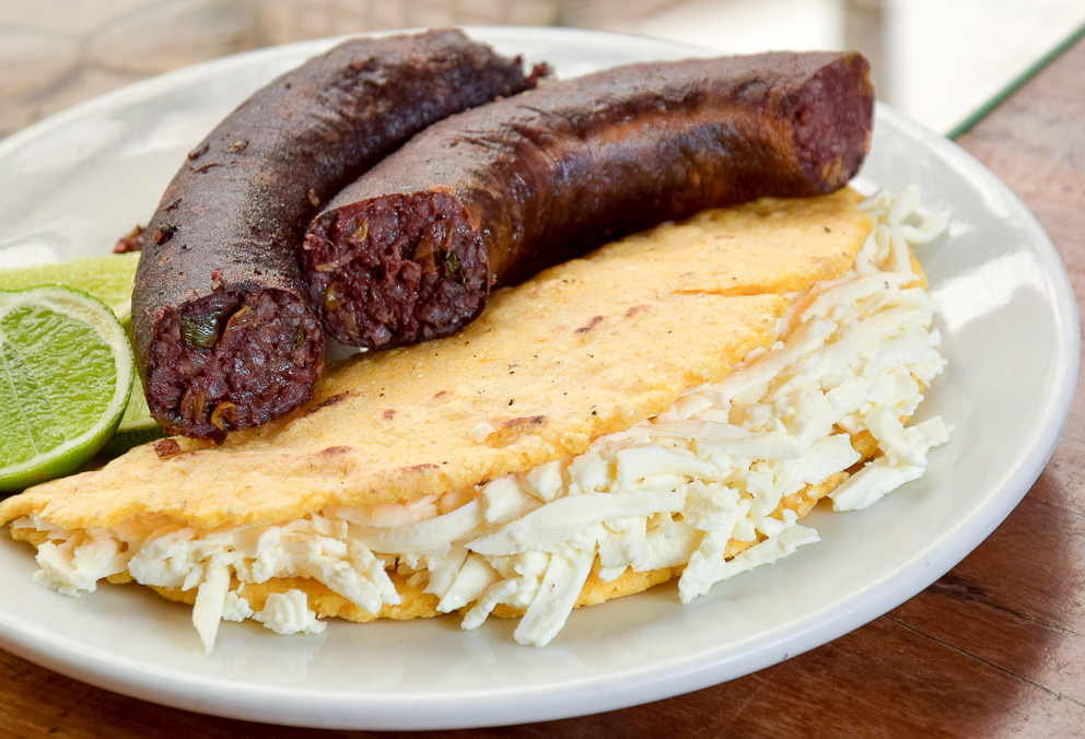 Morcilla Con Arepa