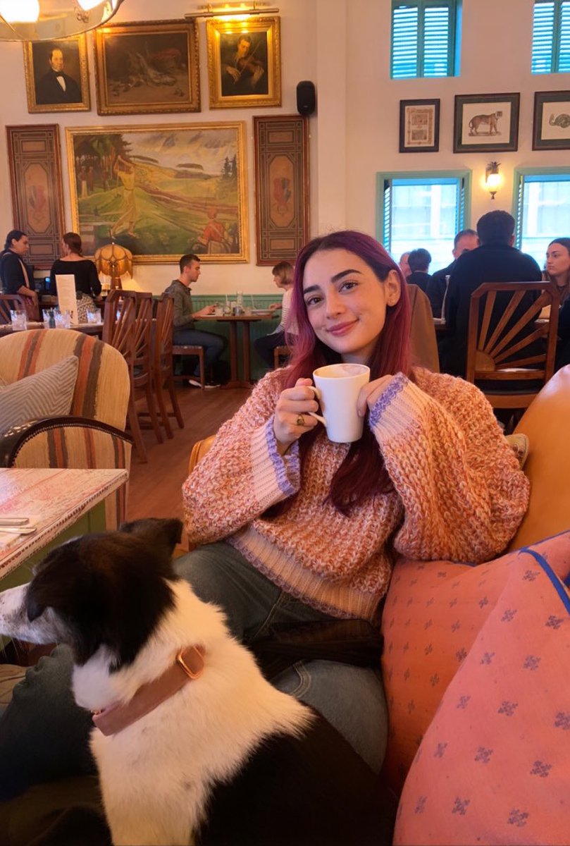 Alyska นี่นับว่าเป็นผู้หญิงที่หน้าตาพอดูได้หรือเปล่าครับสำหรับพวกท่าน