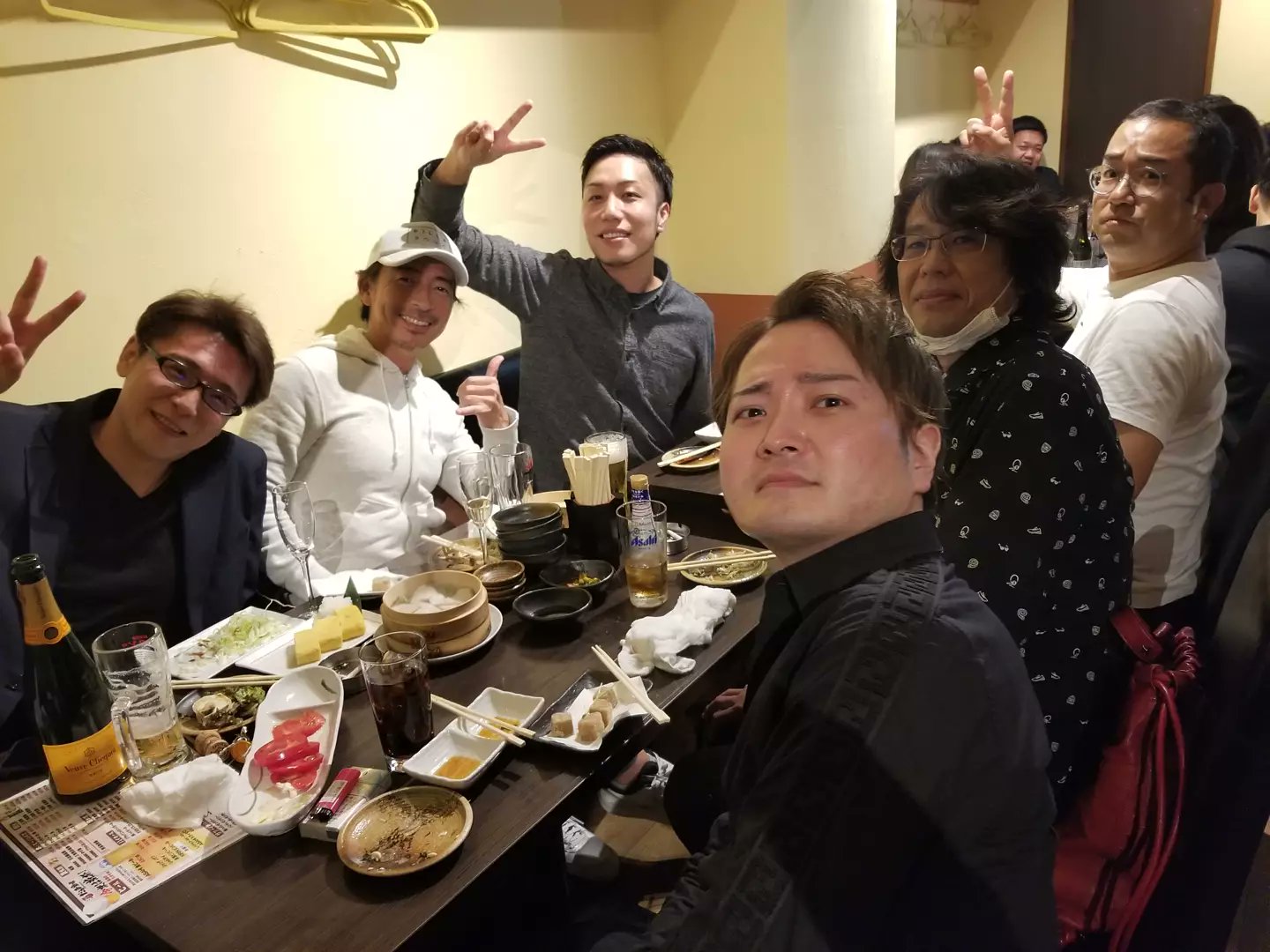 令和の虎・岩井良明 On Twitter 『令和の虎』で残念ながらnothingとなった志願者・林龍男さんが10月1日にopenした神田『だるま酒場』に虎たちと行ってきました♪ あの収録に