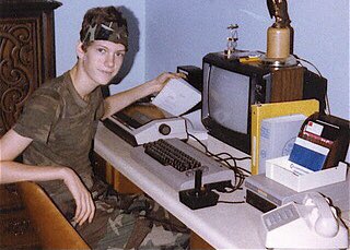 Jon Erlichman on Twitter: "Desk setup from the 1980s: https://t.co/kV0jDv5KUy" / Twitter