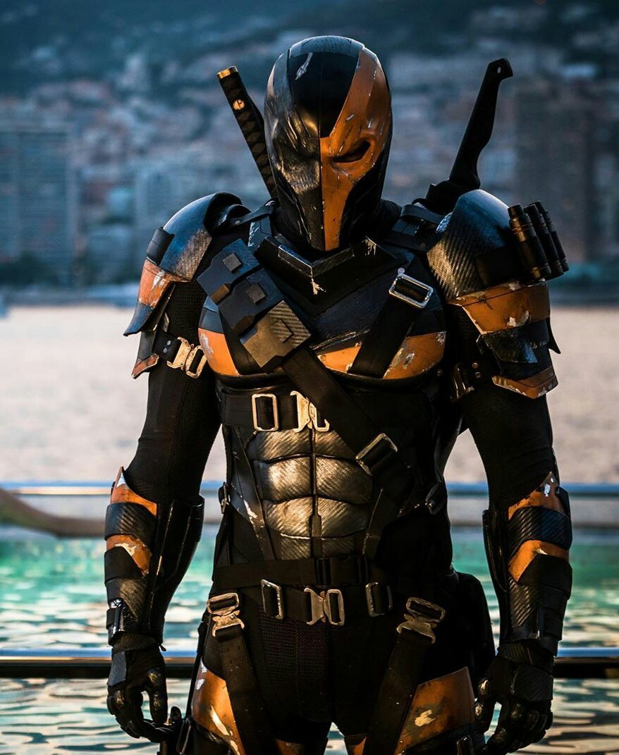 Deathstroke Injustice Costumes