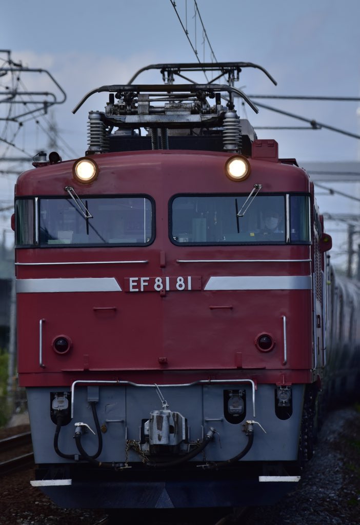 HIBARI on Twitter: "2021.10.3 9010レ EF81-81＋E26系12両 カシオペア紀行盛岡行き返却回送 81号機は赤色に塗り替えされましたw 直前曇ったけど結構 ...
