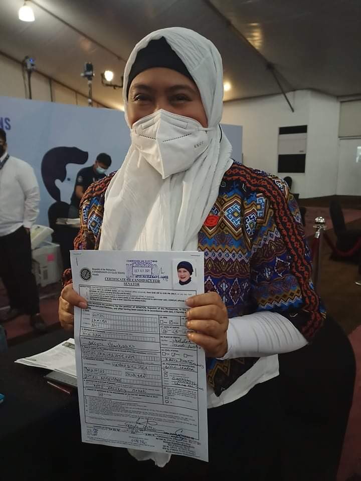 COMELEC on Twitter: "#COCFiling for the #NLE2022 Day 3: Samira “Ate Sam” Gutoc files COC for ...