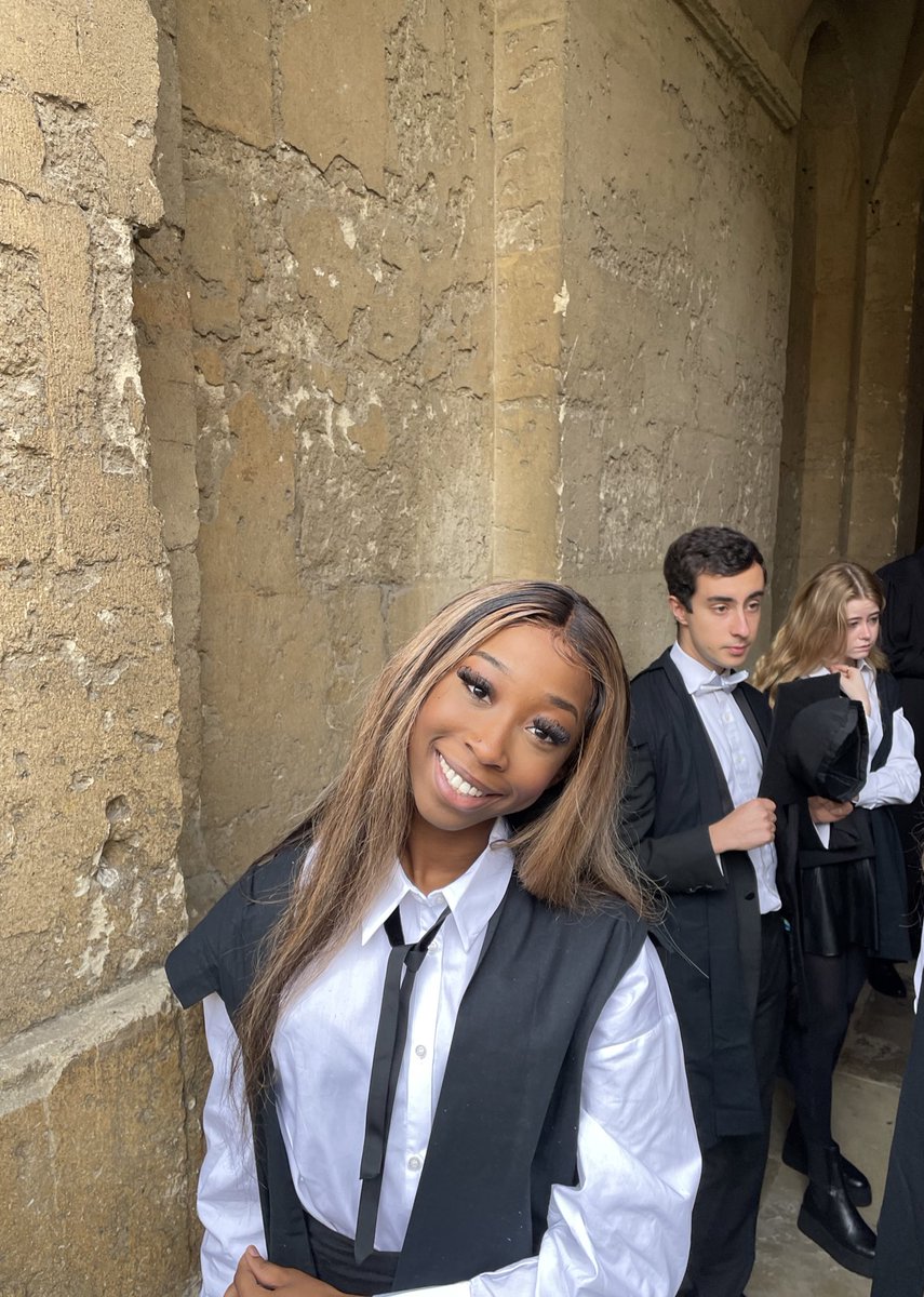 Alegrarse Herméticamente reunirse oxford university uniform Y En ...